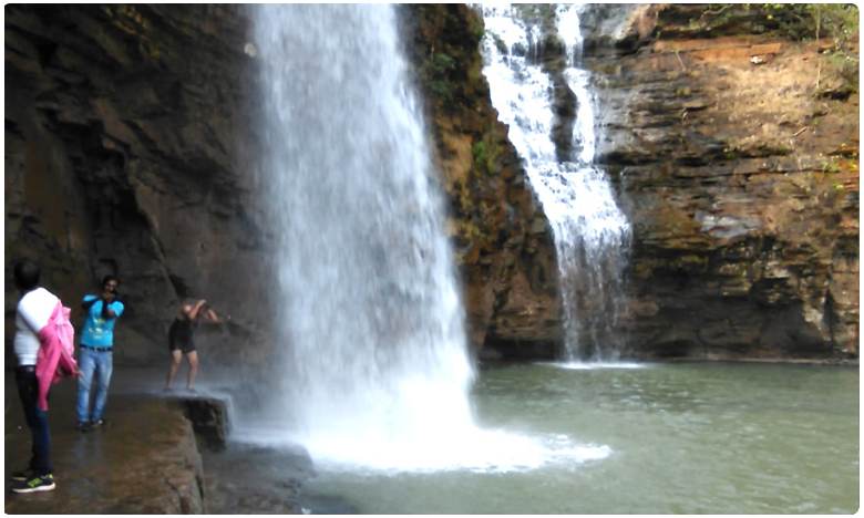 పాల సంద్రంలా.. పచ్చదనంగా ‘బొగత జలపాతం’..! - Bogatha waterfalls attracts ...